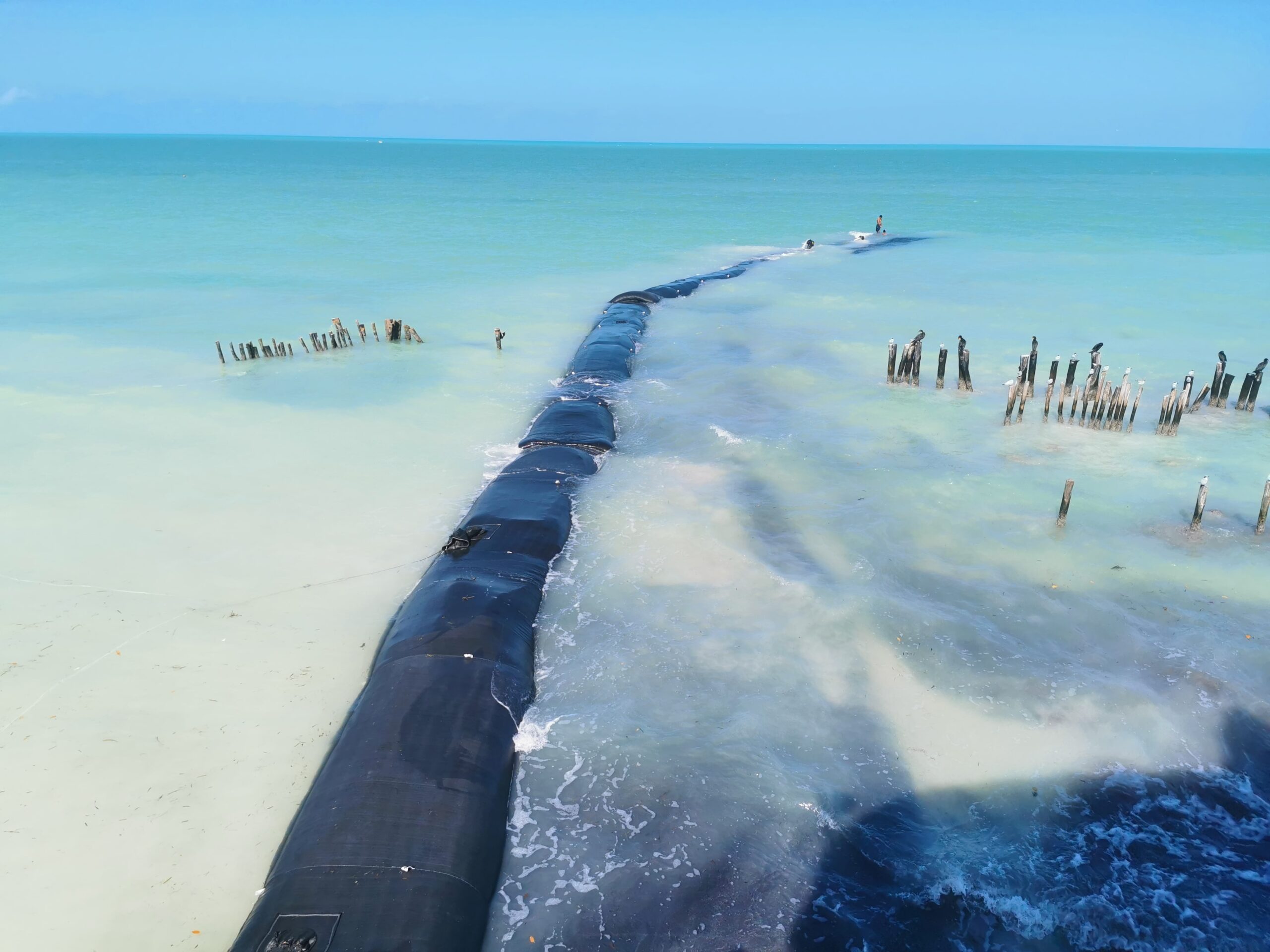 INSTALACIÓN DE ESPIGÓN PARA RECUPERACIÓN DE PLAYA - EcoCivil ...
